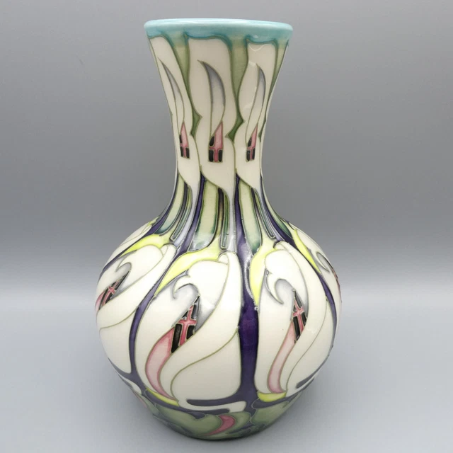 MOORCROFT VASE LILY Come Home Pattern By Emma Bossons 2007 £225.00 ...