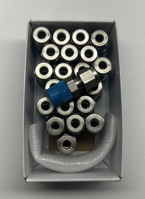 22 Swagelok Ss 400 1 4 Stainless Steel Connectors No Reserve 148 75