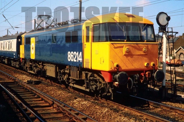 35MM SLIDE BR British Rail Electric Loco Class 86 86214 Wigan 1980 ...