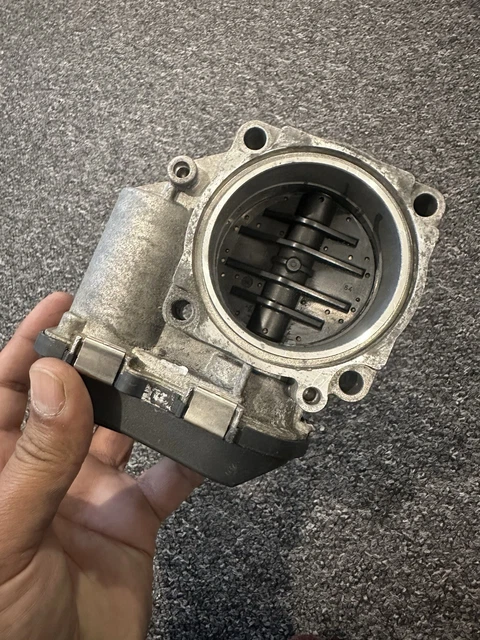 GENUINE BMW E90 E91 E92 E93 N52 N53 Petrol Throttle Body 7556118.0-01 £ ...