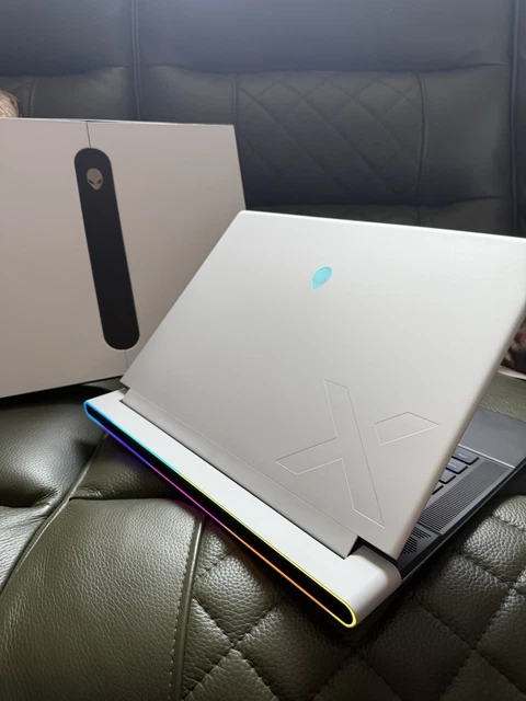 ALIENWARE X16 R2 RTX 4090 - Ultra 9 185H - 2TB 32GB RAM - Warranty ...