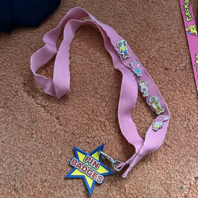 HAVEN HOLIDAYS PIN badges and lanyard £10.00 - PicClick UK