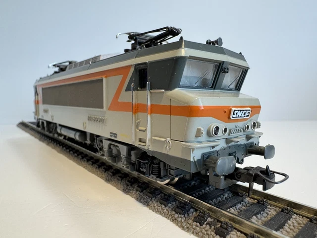 ROCO 04194S - Locomotive électrique type BB 22000 ép.IV de la SNCF "22201" en HO EUR 99,90 ...