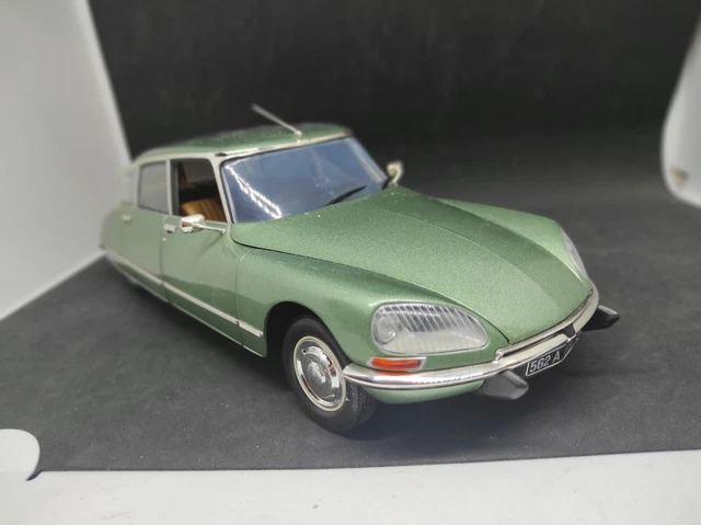 1/18 CITROËN DS 23 PALLAS vert métalisé Norev EUR 49,50 - PicClick FR