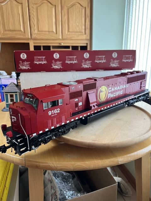 USA TRAINS R22611 Canadian Pacific Golden Beaver SD70 MAC échelle G C7 ...