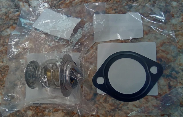 NEUF OEM AUTHENTIQUE KUBOTA Thermostat Assemblage 1A021-73013 W/ Joint ...