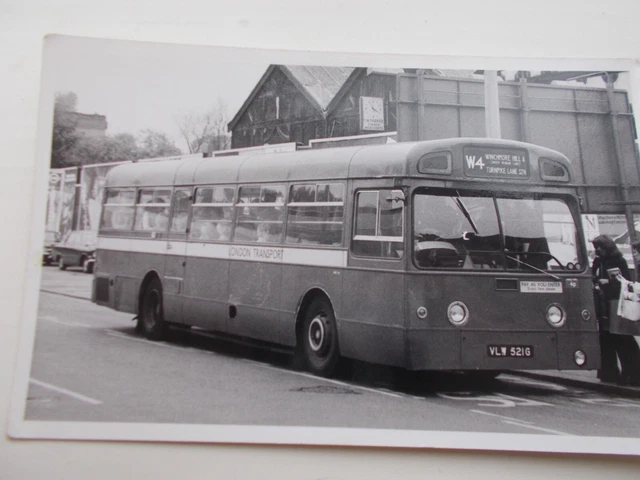 PHOTOGRAPH LONDON TRANSPORT AEC Bus 1953 Reg NLE533 . Route No RF533 £0 ...