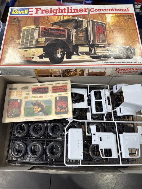 REVELL 7508 - 1/24 Scale FREIGHTLINER CONVENTIONAL Truck - Unassembled ...