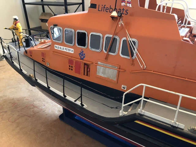 RADIO CONTROLLED MODEL boat 1/12 scale Trent class lifeboat £920.00 ...