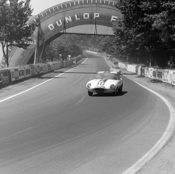 BRIGGS CUNNINGHAM & Roy Salvadori, Jaguar E-type Lightweight 1962 Old ...