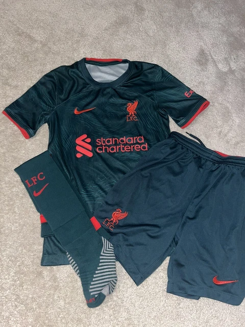 LIVERPOOL FC LFC Junior Football Kit With Name And Number - Size Medium ...