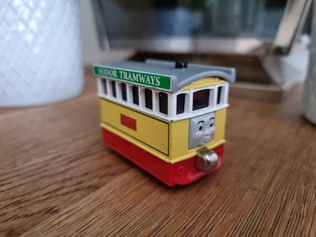 TAKE ALONG N play Thomas The Tank Engine & Friends Train - FLORA 2009 £ ...