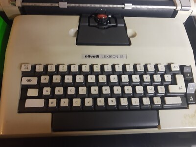 MACCHINA DA SCRIVERE OLIVETTI Lexikon 82 (elettrica a Tamburo) EUR 122 ...