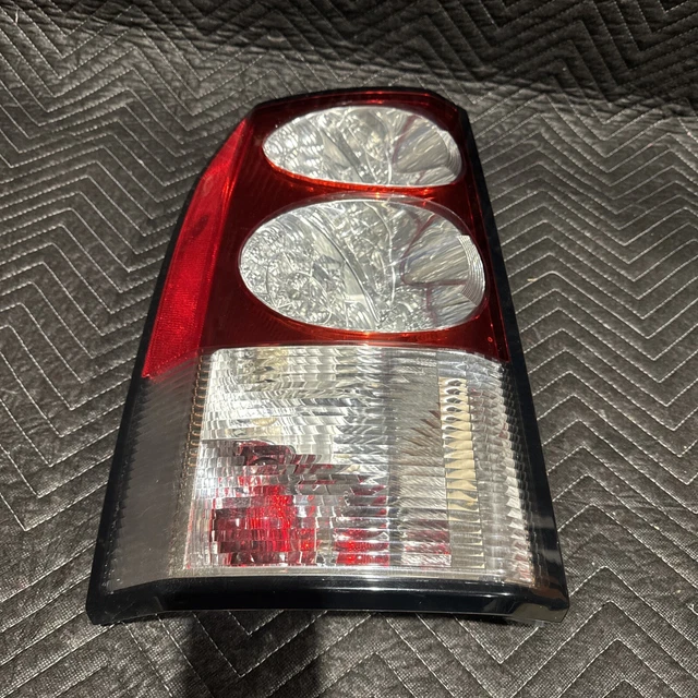 LAND ROVER DISCOVERY 4 L319 Rear Light N/S Passengers Side £70.00 ...