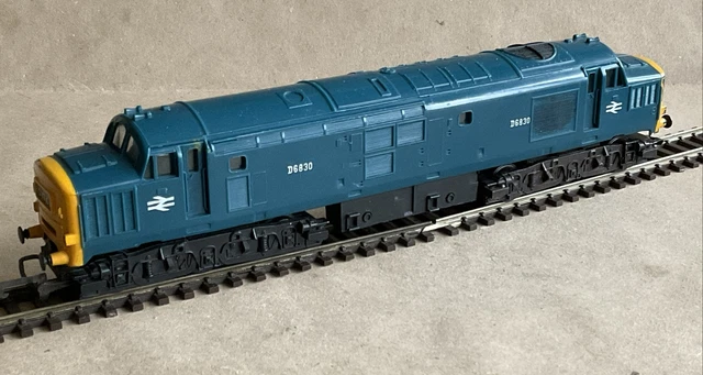 TRIANG HORNBY R751 Class 37 D6830 Co Co Diesel In BR Blue - OO Gauge ...