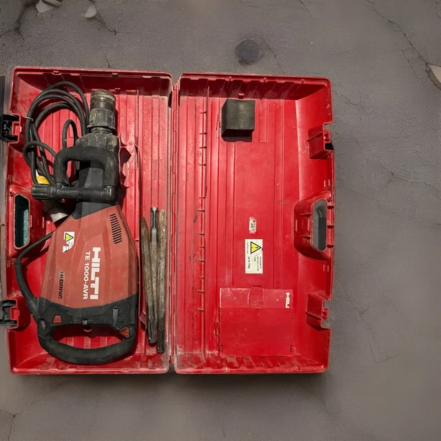 HILTI TE 1000-AVR Corded 110V Heavy Duty Concrete Breaker With Chisels ...