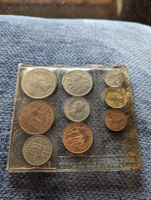 1953 CORONATION YEAR UNCIRCULATED COIN SET IN PLASTIC WALLET (dirty) £ ...