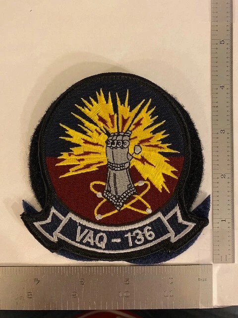 ORIGINAL/AUTHENTIC US NAVY'S VAQ-136 GAUNTLETS Squadron Patch (1980's ...