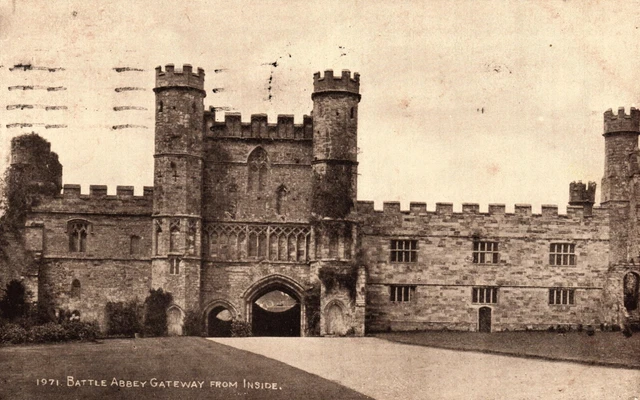 EASTBOURNE SUSSEX POSTCARD 1933 Battle Abbey Castle Gateway £5.76 ...