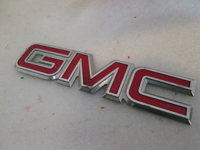 GMC EMBLEM BADGE logo script symbol Yukon Denali Suburban Envoy Sierra ...