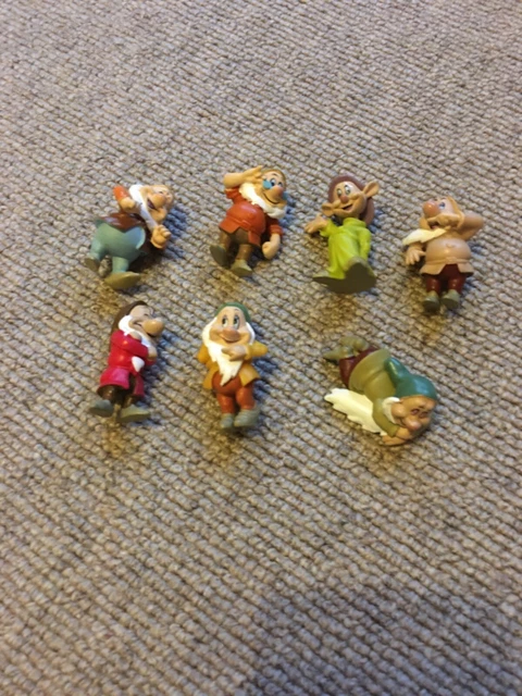 DISNEY SIMBA Snow White And The Seven Dwarfs all 7 Dwarves Figures £5. ...