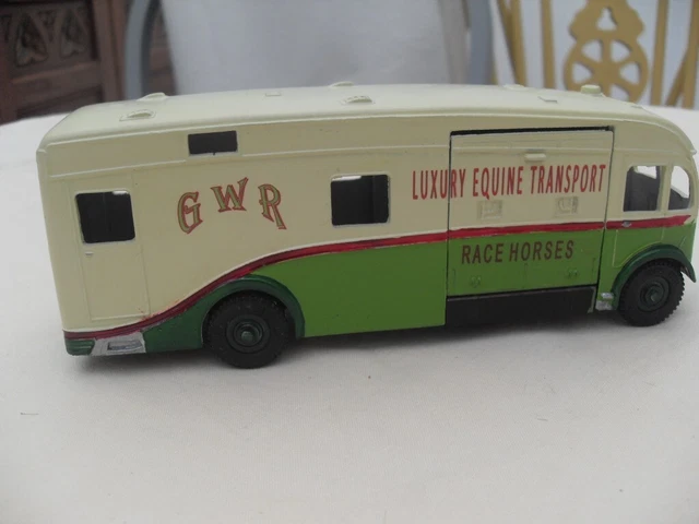 DINKY Code 3 Horsebox Retored , Liveried As G.w.r Racehorse Transport £ ...