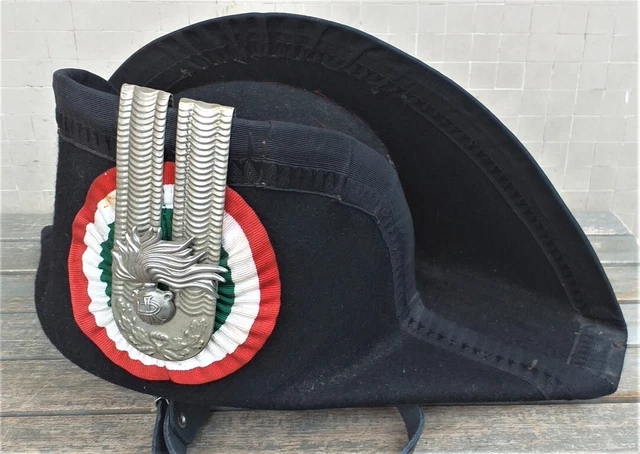 Sold At Auction: VINTAGE ITALIAN CARABINIERI BICORNE HAT