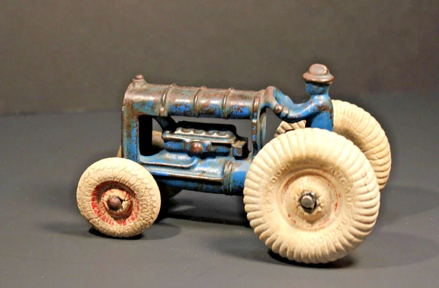 ARCADE CAST IRON Toy Blue Fordson Farm Tractor 5 1/4" Long $35.00 ...