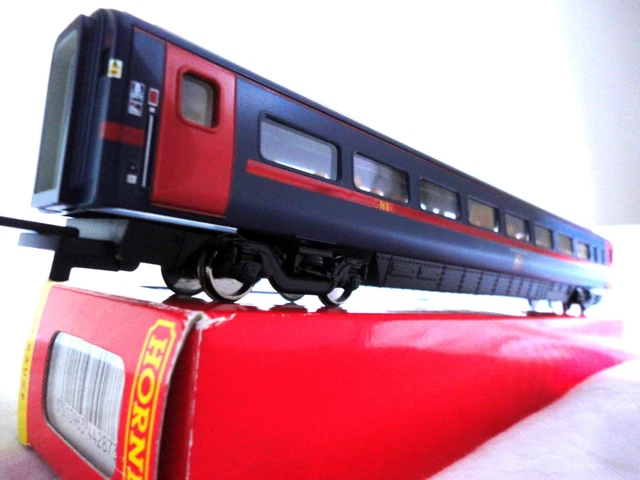 HORNBY GNER LINED Blue 'Flying Scotsman' Mk4 Open Tourist Coach. R4287 ...