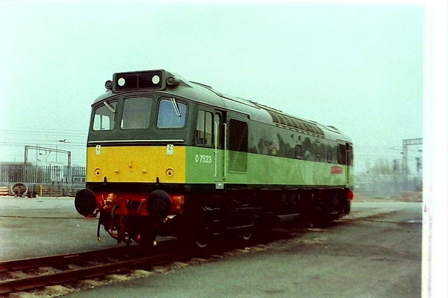 35MM RAILWAY COLOUR Negative Class 25 D7523 at Crewe Heritage Centre £1 ...