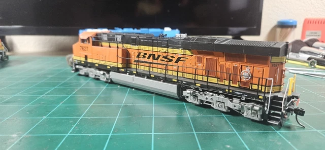 HO SCALE ATHEARN Genesis BNSF ES44DC No 7627, DCC Ready $323.01 ...