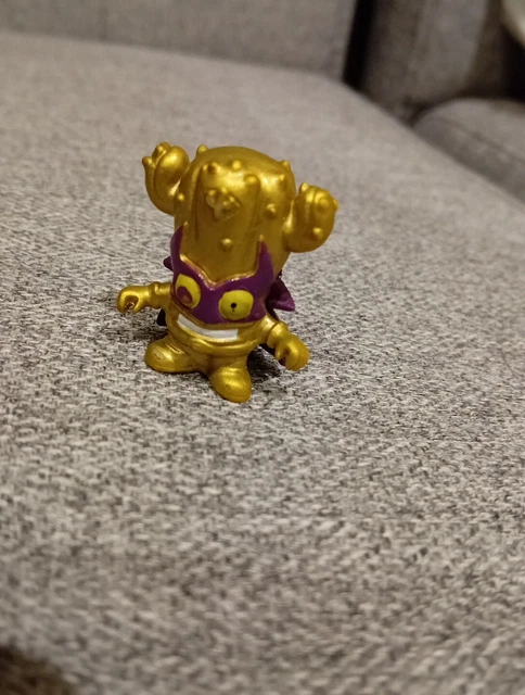 KACTOR SUPERZINGS SERIES 1 Super Rare Gold Finish Leader Figure ...