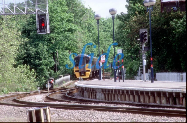 BRITISH RAIL DIESEL Multiple Unit Dmu 158975 York Station 2005 Orig ...