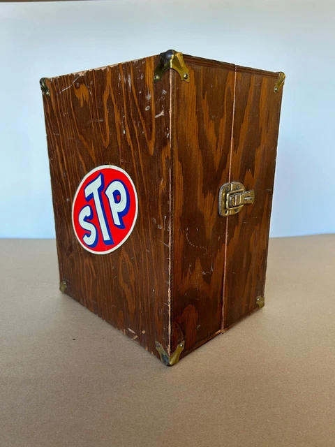 VINTAGE SLOT CAR Pit Box by Metalastic Products Co. for 1/24 scale slot ...