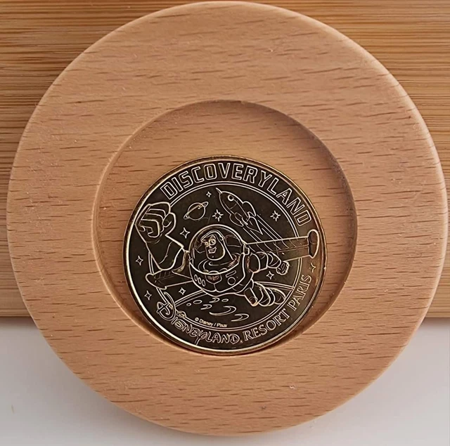 DISNEYLAND PARIS BUZZ Lightyear Discovery Land Collectable Coin £7.00 ...