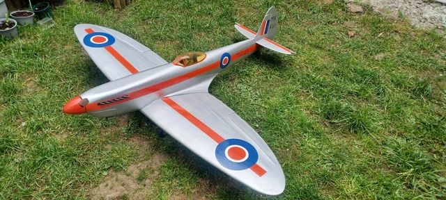 RC SUPERMARINE SPITFIRE 63" Warbird with Laser 70 Four Stroke Engine £ ...