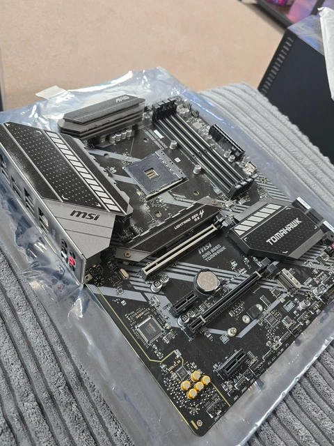 MSI MAG B550 TOMAHAWK MAX RGB Light Motherboard, ATX, AMD AM4 £89.99 ...