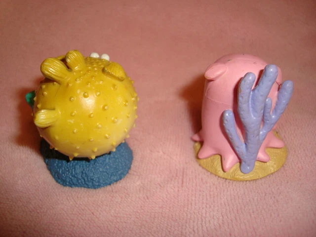 DISNEY PIXAR FINDING Nemo Lot PEARL & BLOAT Plastic Figure 2" tall $14. ...