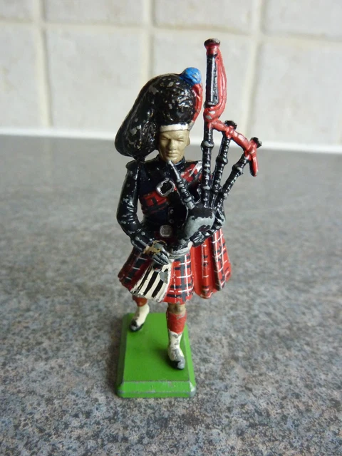 VINTAGE BRITAINS SCOTS Guards Regiment Ceremonial Piper Metal Toy ...