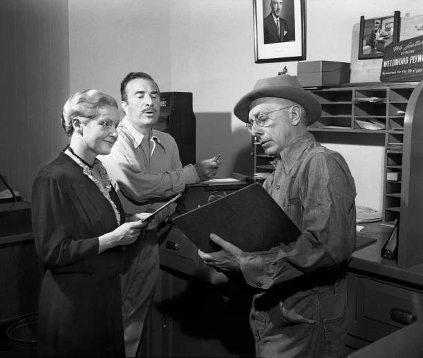 RADIO SOAP OPERA Ma Perkins Cast work about the lumber yard and 1940s ...