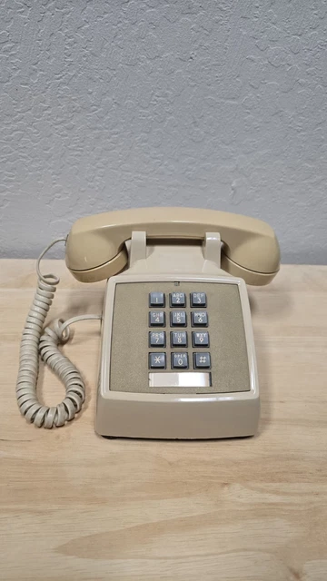 VINTAGE BELL SYSTEM Western Electric Push Button Desk Phone 2500DM £28. ...