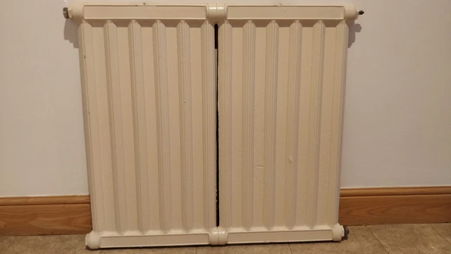 VINTAGE RETRO CAST Iron 1950s/60s Panel Radiator with mounting brackets ...