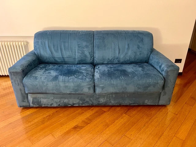 DIVANO LETTO IN Alcantara, modello "Barete", produzione Poltrone e Sofà ...