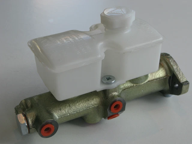 1977-1990 RELIANT SCIMITAR SE6, GTE, AP Lockheed brake master cylinder ...