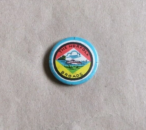 THE NORFOLK BROADS PIN BADGE. 3cm PIN BADGE £3.50 - PicClick UK