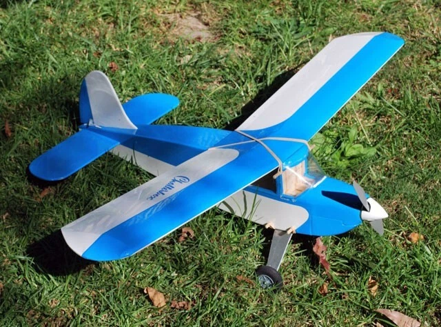CHATTERBOX BY VIC Smeed- Free Flight/RC model Plane ~ Laser-cut balsa ...