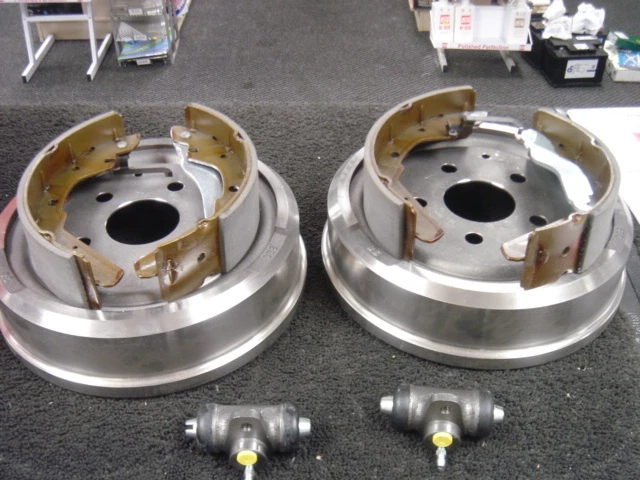 VW CAMPER TRANSPORTER T3 T25 Rear Brake Drum Brake Shoe Wheel Cylinder ...