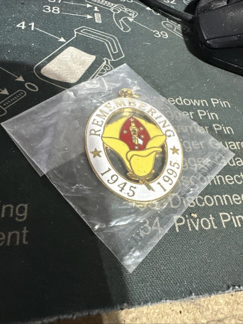 NEW USMC 2ND MARINE Division Insignia Gold Tone Pendant 220th ...