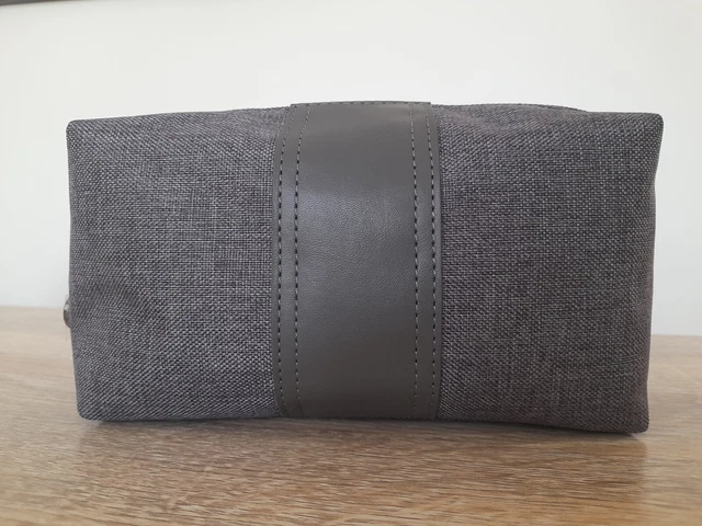 EMIRATES AIRLINE - Bvlgari Business Class Mens Amenity Kit Toiletries ...