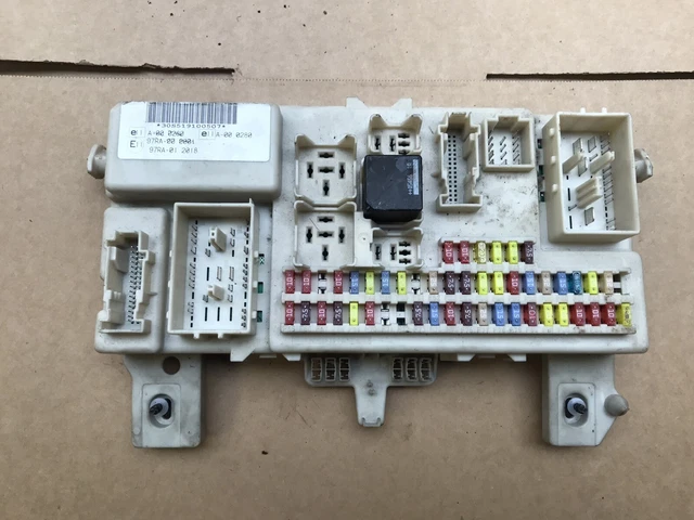 FORD FOCUS MK2 C-MAX Body Control Module Fuse Box 4M5T-14A073-DF Ref D7 ...